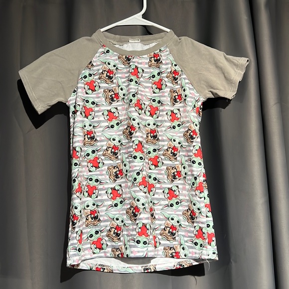 Disney | Shirts & Tops | Disney Baby Yoda Grogu Star Wars Heart ...